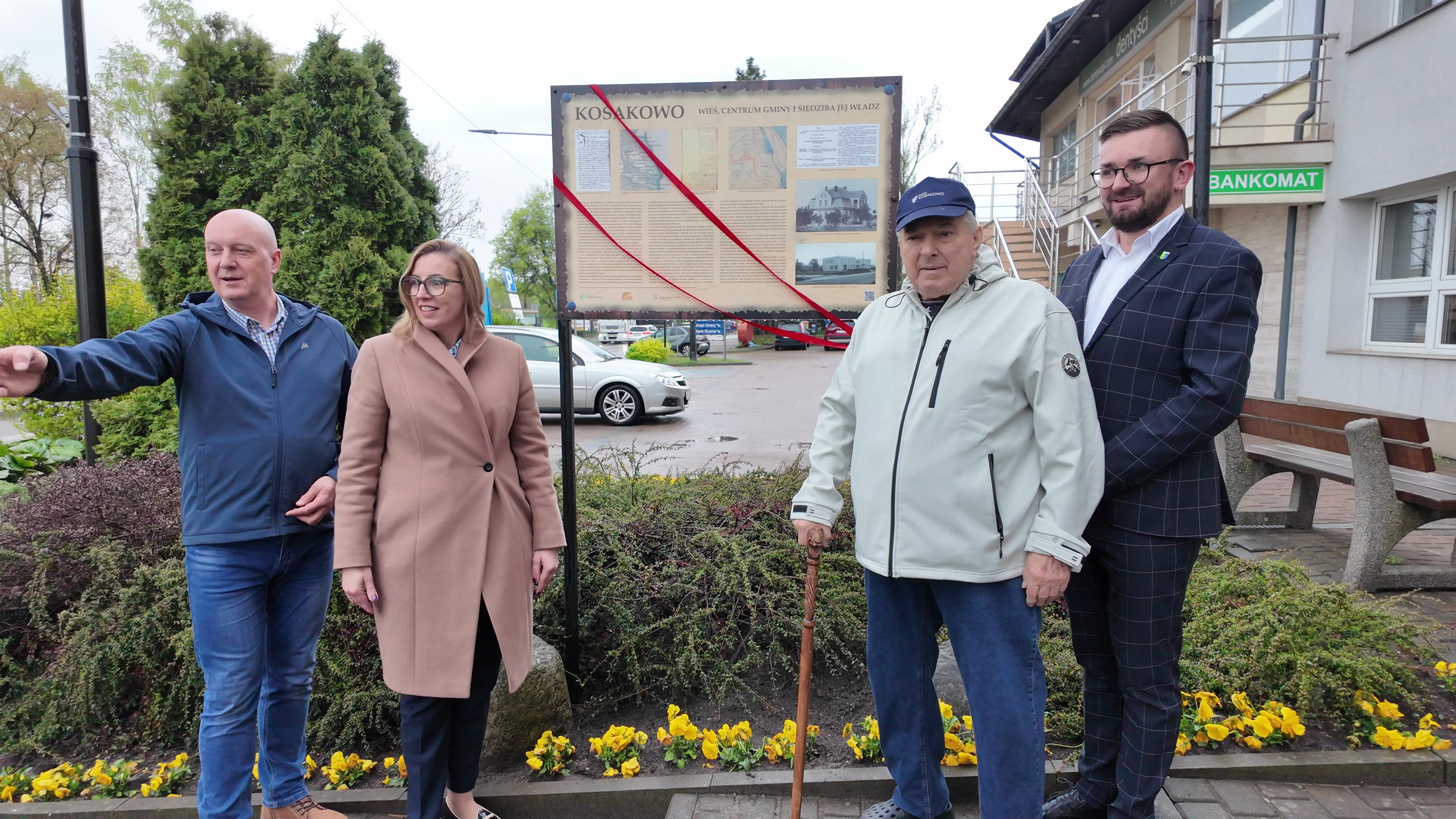 Mieszkańcy upamiętnili ponad 800-letnie dzieje miejscowości. W Kosakowie powstały tablice ...